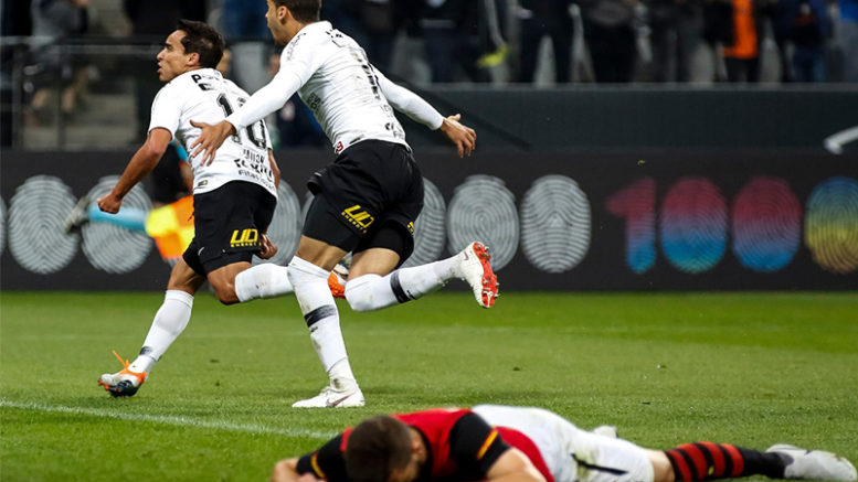 Corinthians triunfa sobre o Sport e fica na oitava colocação do Brasileirão