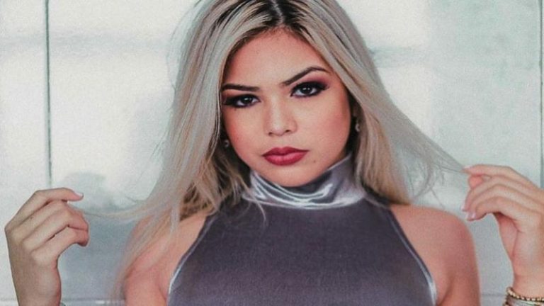 MC Melody ganha carro de R$ 1,3 milhão no aniversário de 15 anos