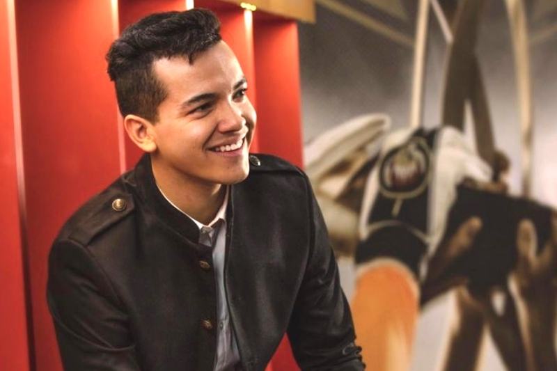 Ator Sebastian Athié, do Disney Channel, morre aos 24 anos