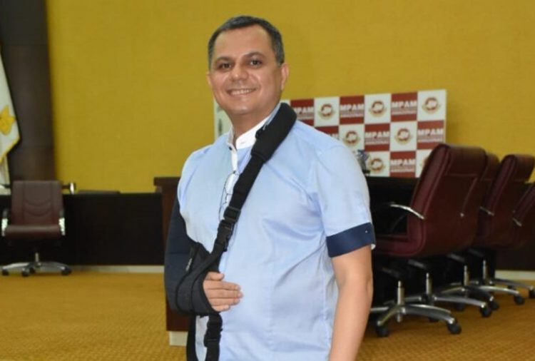 » Leia matérias sobre Alberto Júnior no site AMAZONAS ATUAL