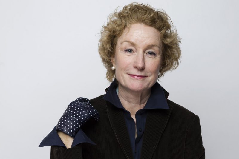 Atriz de 'Garota Exemplar', Lisa Banes morre aos 65 anos após ser ...