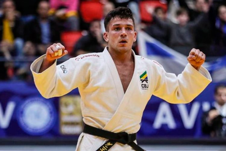 Brasileiro Daniel Cargnin vence sua primeira luta em Tóquio com ippon