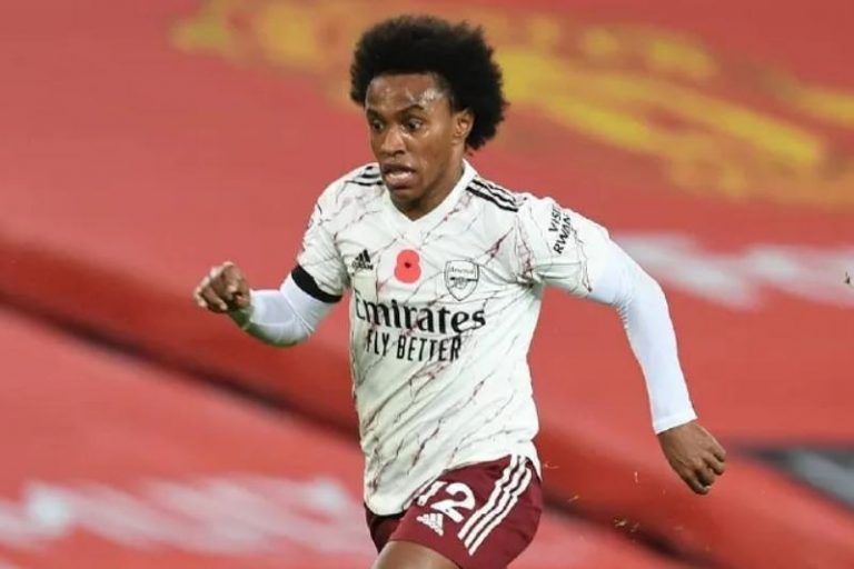 Como o Corinthians conseguiu se reforçar em meio a dívidas de R$ 1 bi