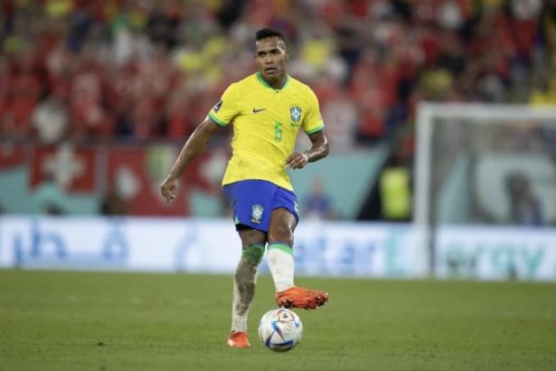 Flamengo contrata o lateral Alex Sandro até dezembro de 2026