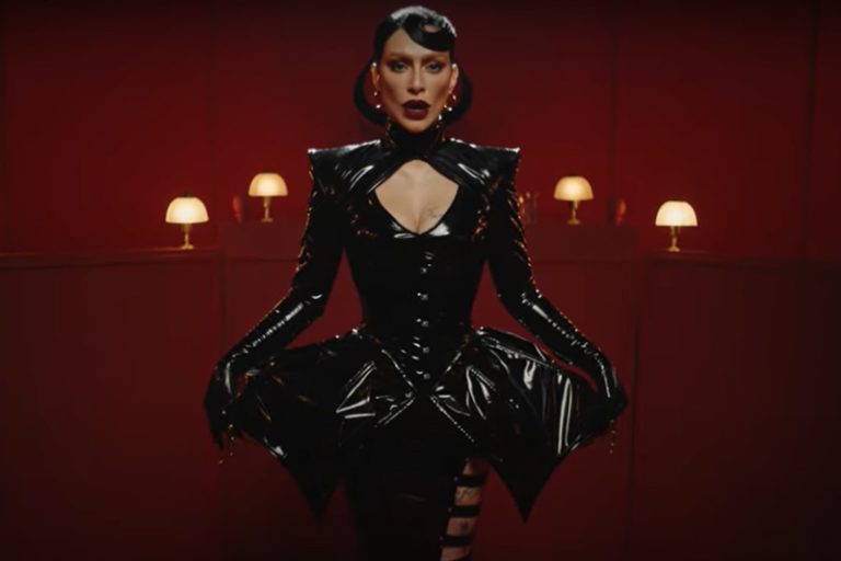 Cleo lança single ‘Todo mundo que amei já me fez chorar’; veja o clipe