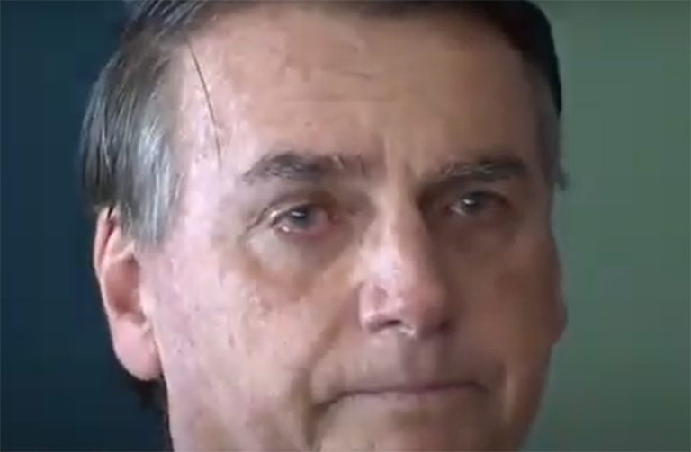 Deprimido, triste e recluso, Bolsonaro deve ficar longe da política