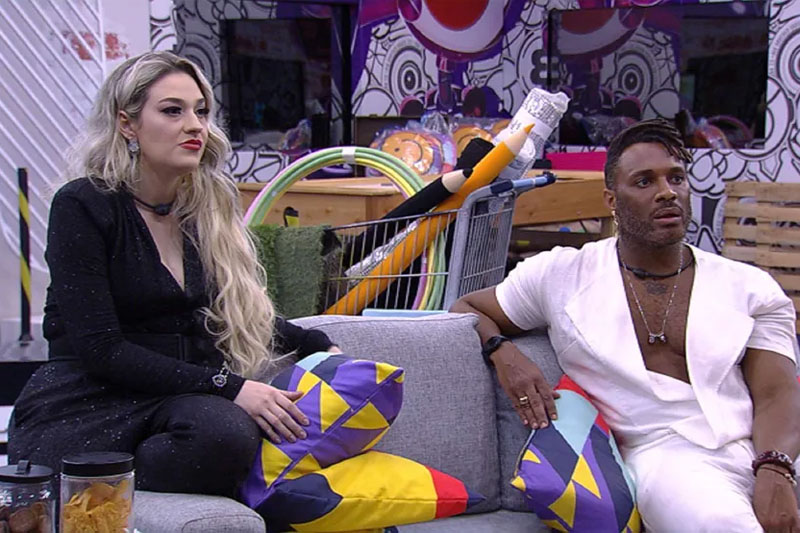 Quarto Secreto Fred Nicácio E Marília Escutam Conversas E Especulam Volta