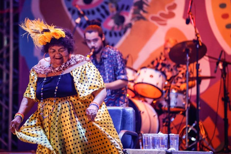 Dona Onete é homenageada em exposição em São Paulo