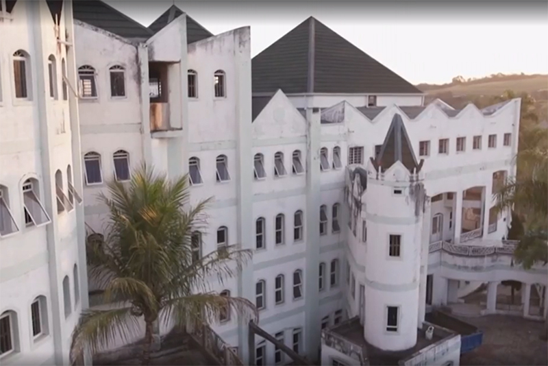 Castelo do cantor José Rico vai a leilão para o pagamento de dívidas