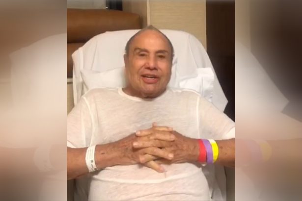 ‘Estou vivo’, diz ator Stênio Garcia em novo vídeo no hospital