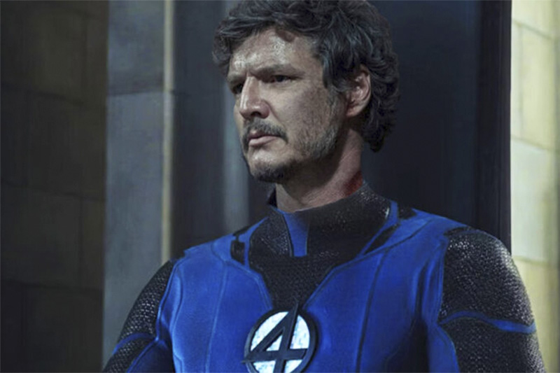 Pedro Pascal divulga foto com uniforme do Quarteto Fantástico