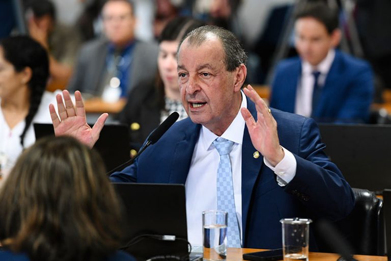 Omar Aziz defende dobrar o efetivo da Polícia Federal