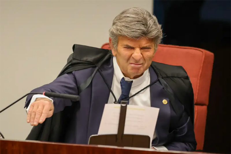 Luiz Fux defende anulação de processo contra Bolsonaro por plano golpista