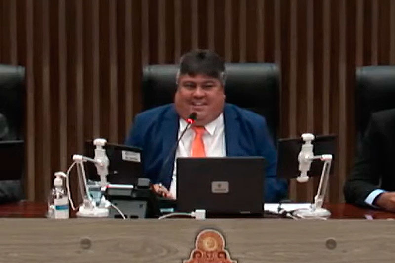 O deboche de David Reis em votação contra servidores